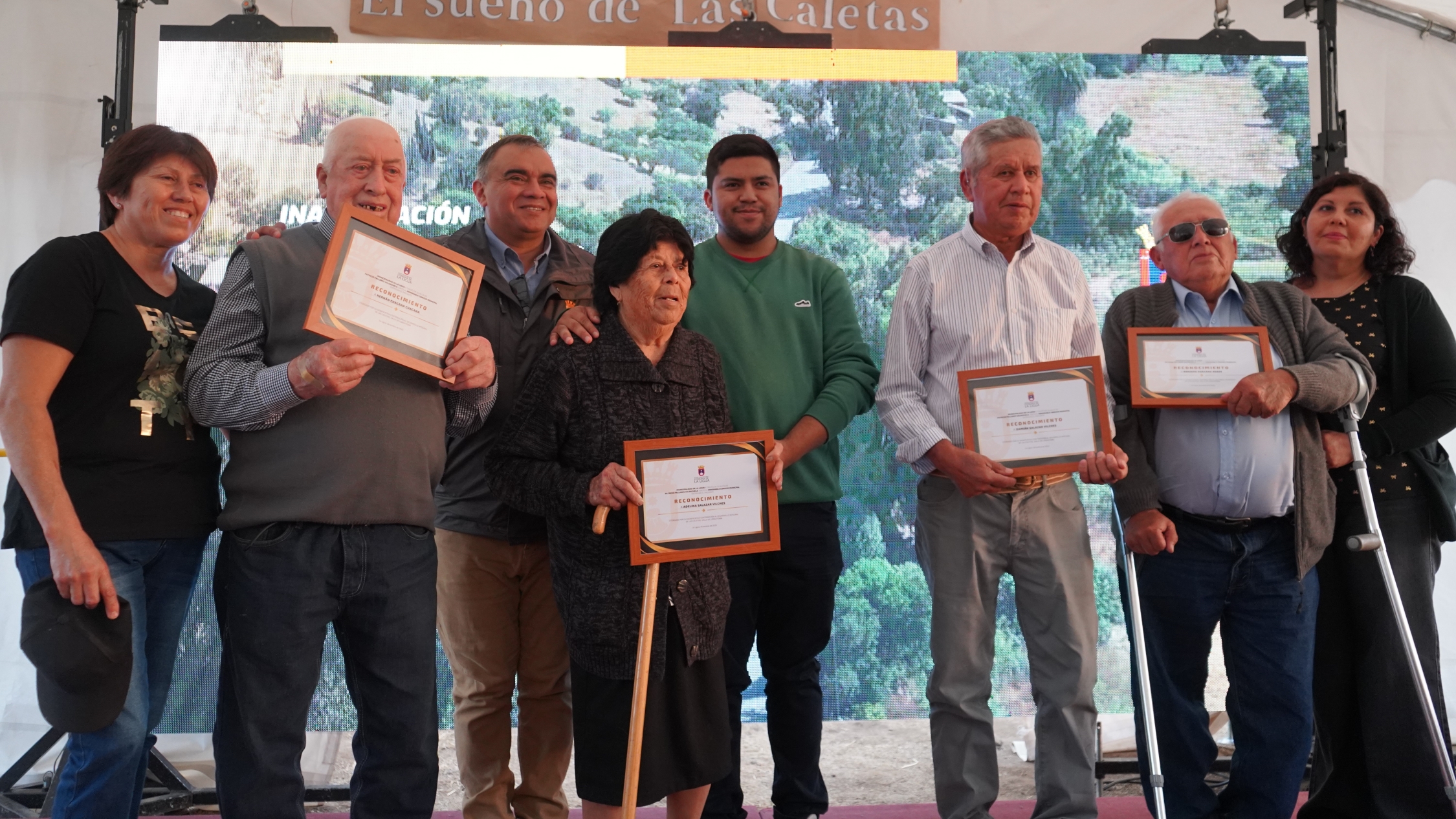 Municipio de La Ligua y comunidad de Longotoma inauguran pavimentación ...